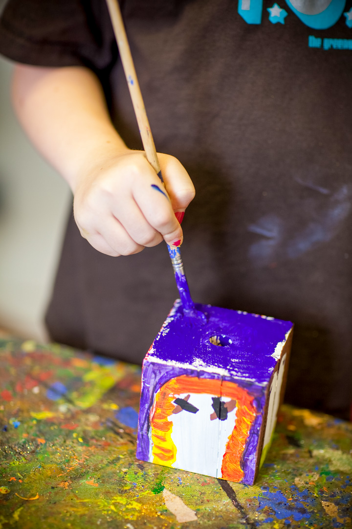painting-a-box – Deer Mountain Day Camp